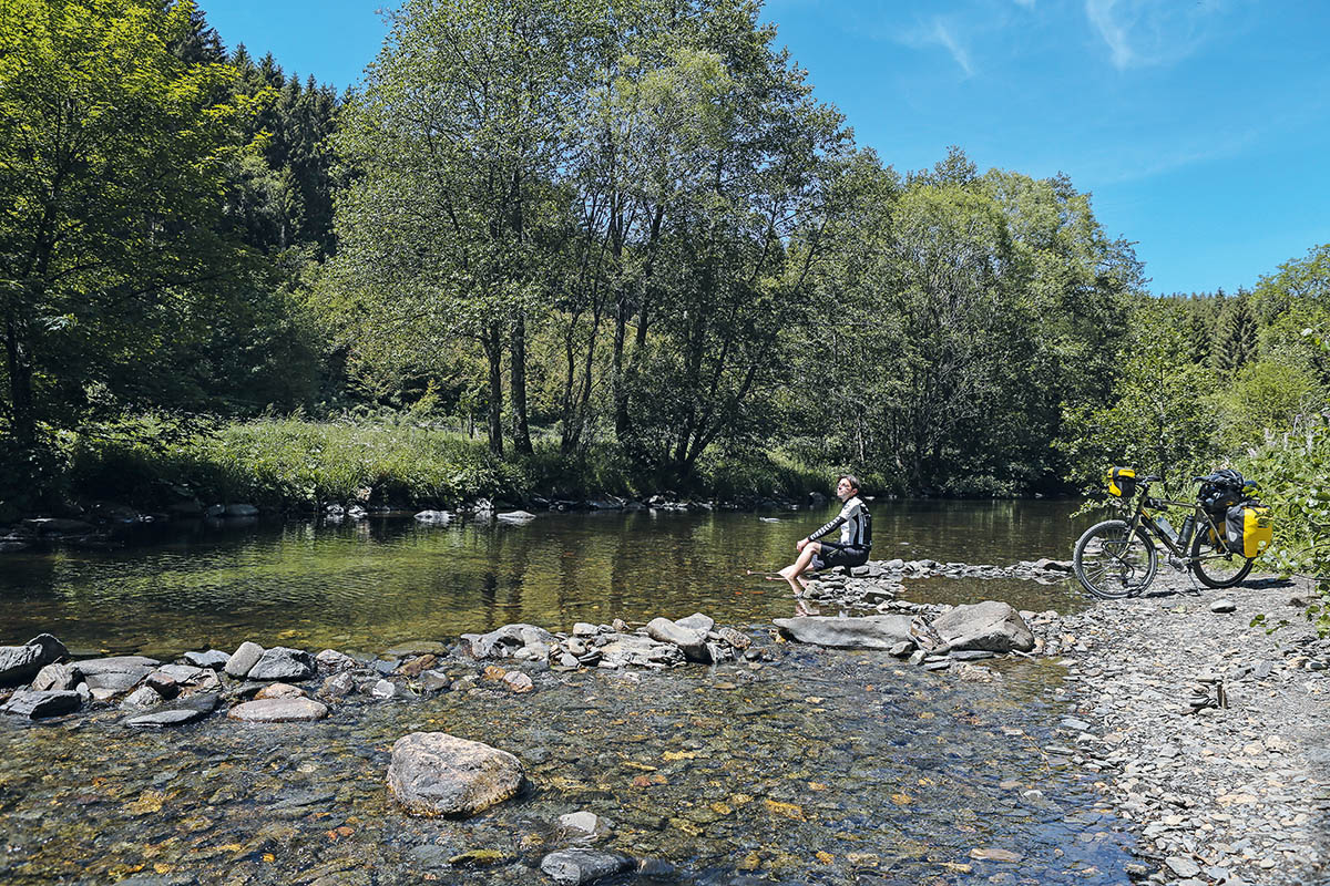 Durchs Gebirge in die Niederlande – Kontrastprogramm am RurUfer-Radweg